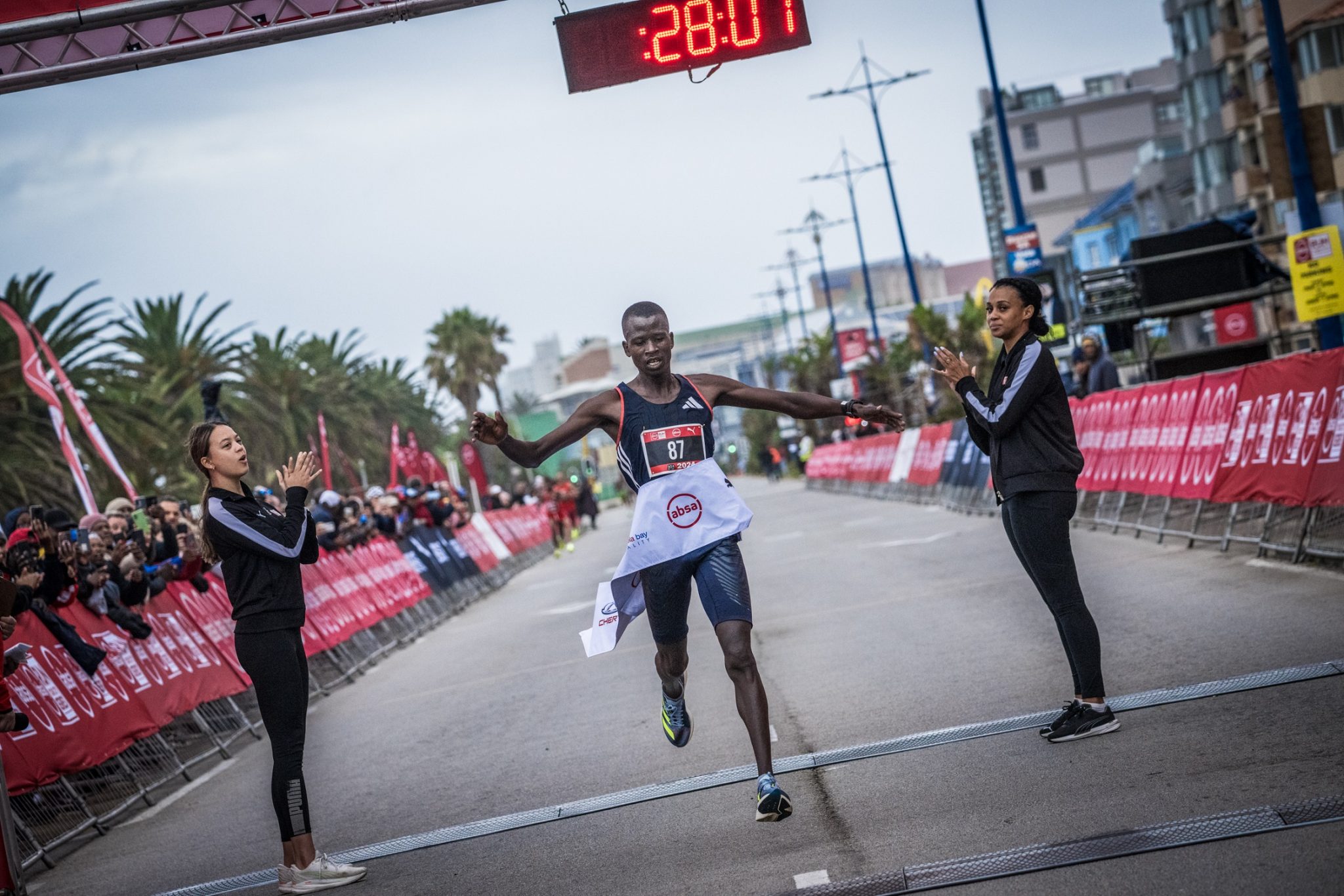 WATCH | Elroy Gelant on his polished performance at the Gqeberha RYC 10K - The Athlete